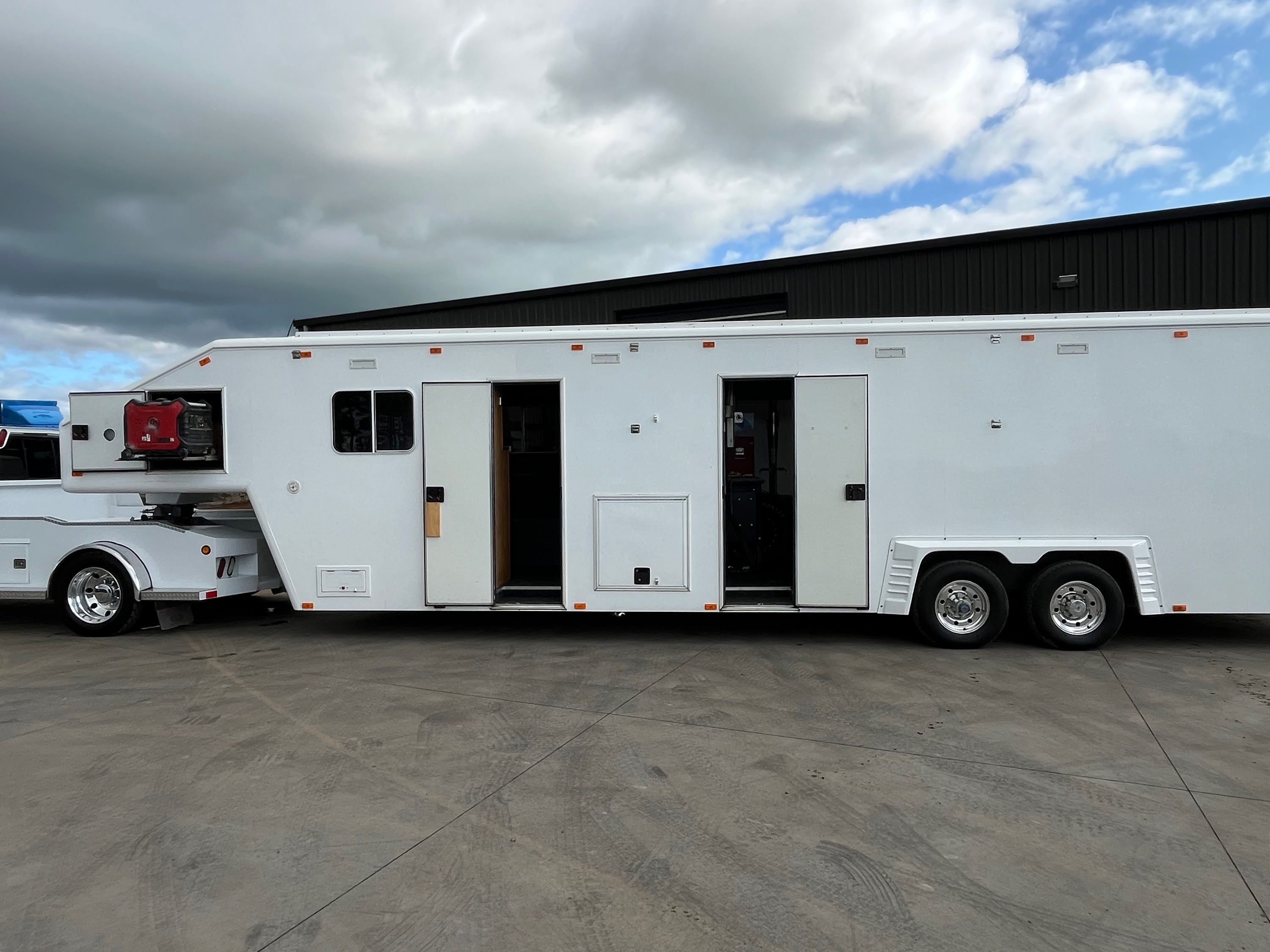 F450 and Race Trailer with Accomodation